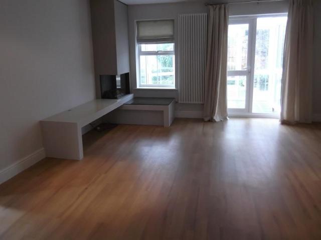 4 bedroom townhouse to rent
