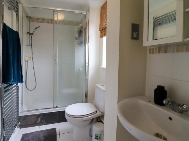 4 bedroom townhouse to rent