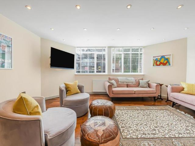 4 bedroom townhouse to rent