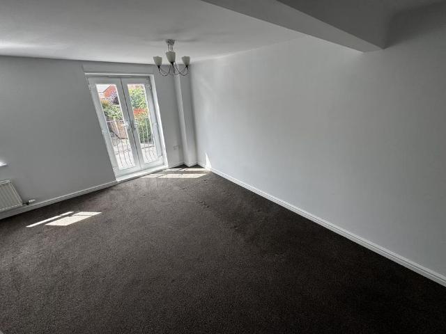4 bedroom townhouse to rent
