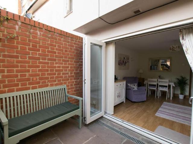 4 bedroom townhouse to rent
