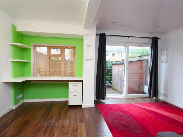 4 bedroom townhouse to rent