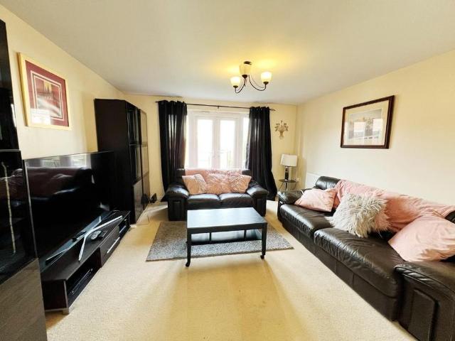 4 bedroom townhouse to rent
