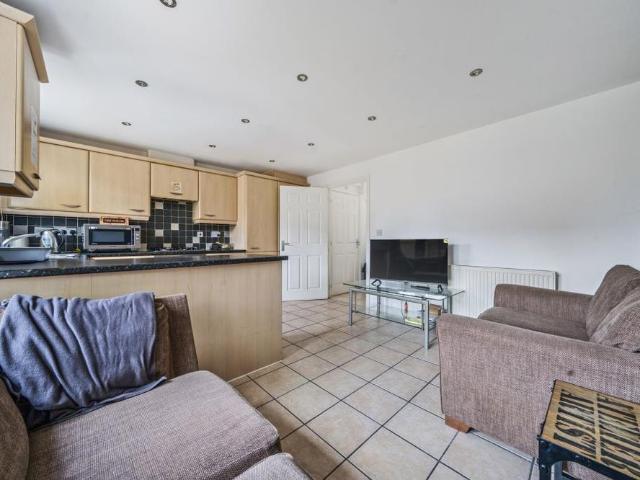 4 bedroom townhouse to rent