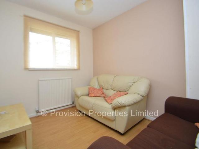 4 bedroom townhouse to rent
