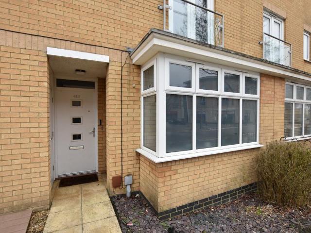 4 bedroom townhouse to rent