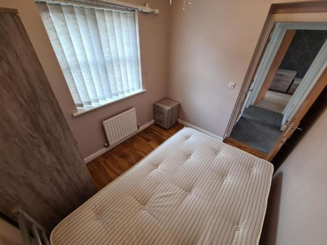 4 bedroom townhouse to rent