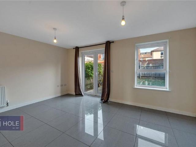 4 bedroom townhouse to rent