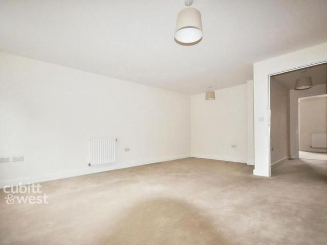4 bedroom townhouse to rent