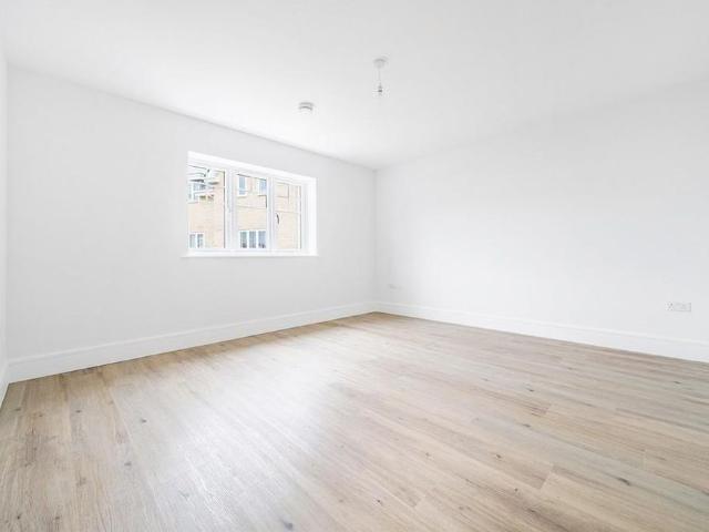 4 bedroom townhouse to rent