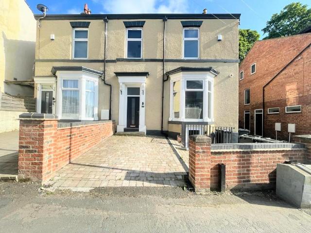 4 bedroom townhouse to rent