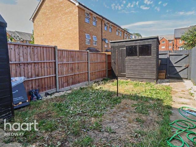 4 bedroom townhouse to rent