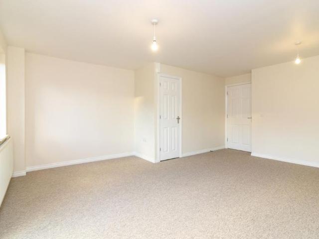 4 bedroom townhouse to rent