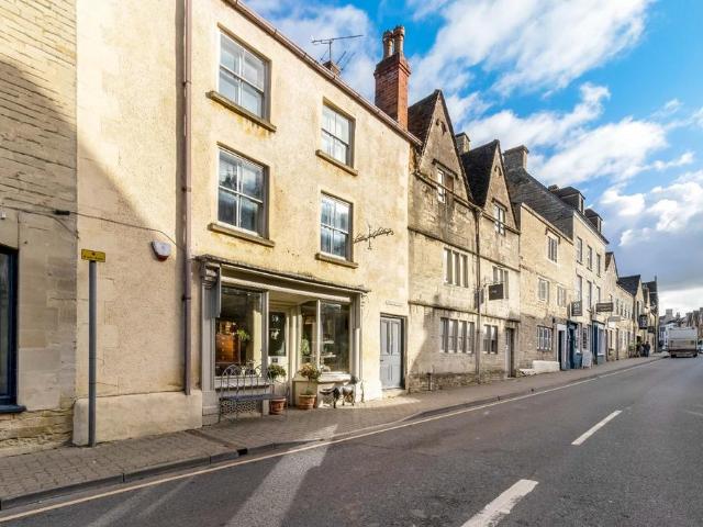 4 bedroom townhouse to rent