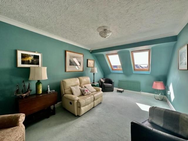 4 bedroom townhouse to rent