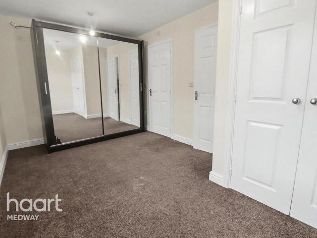 4 bedroom townhouse to rent