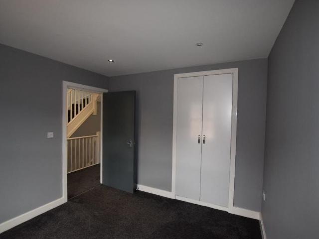 4 bedroom townhouse to rent