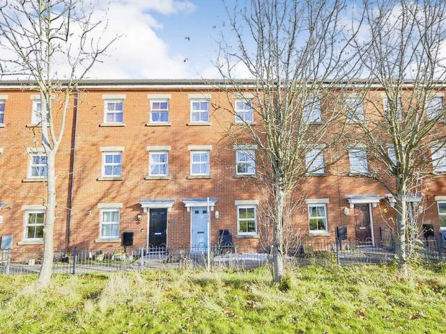 4 bedroom townhouse to rent