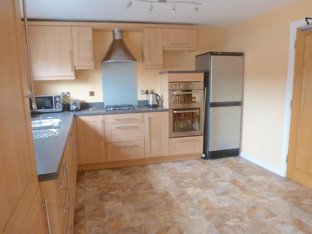 4 bedroom townhouse to rent