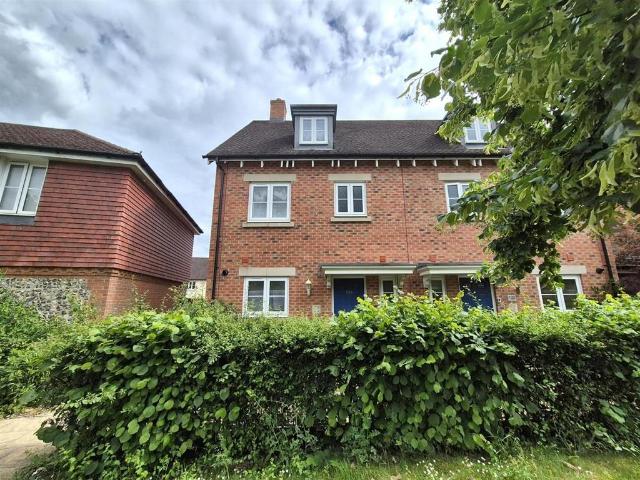 4 bedroom townhouse to rent