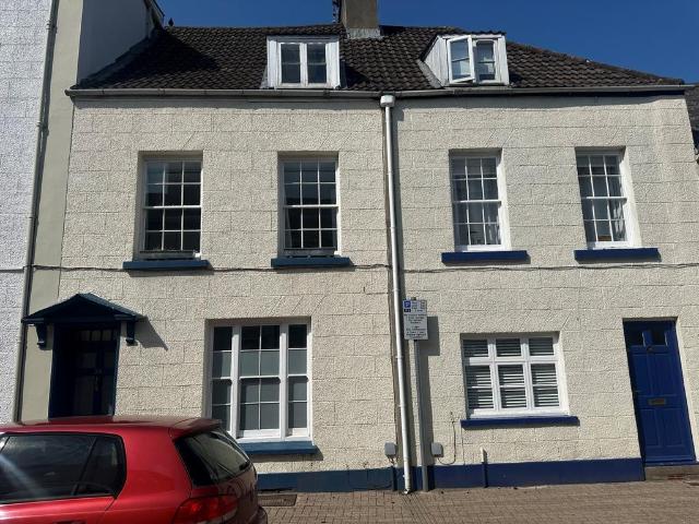 4 bedroom townhouse to rent