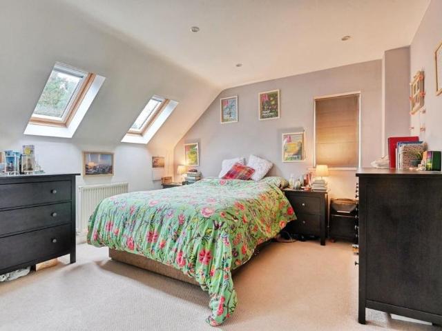 4 bedroom townhouse to rent