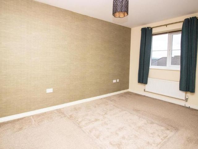4 bedroom townhouse to rent