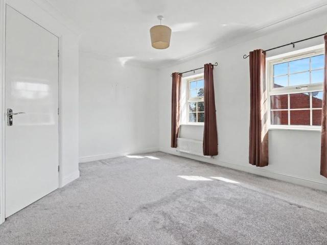 4 bedroom townhouse to rent