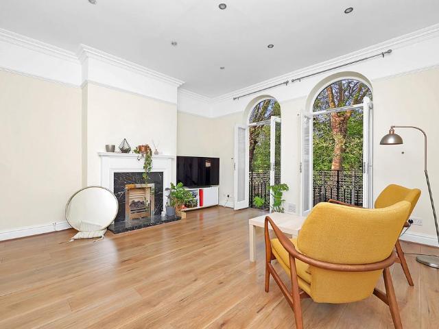 4 bedroom townhouse to rent