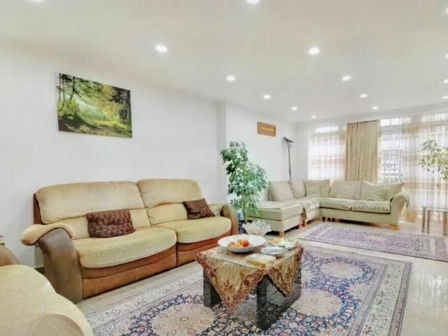 4 bedroom townhouse to rent