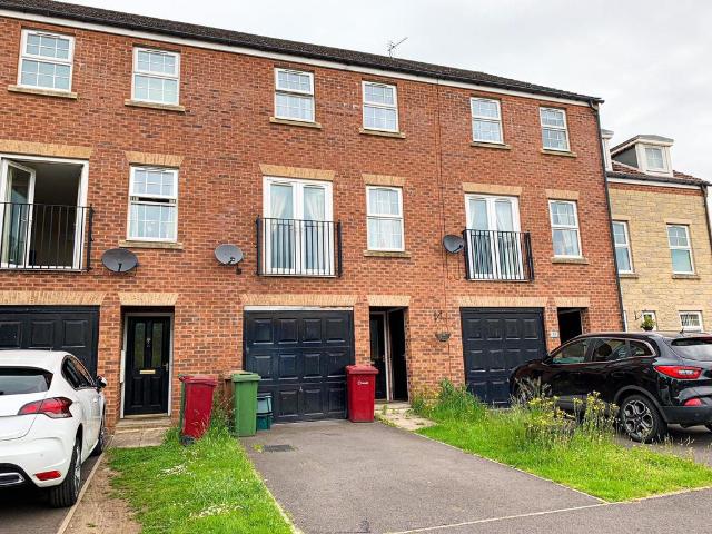 4 bedroom townhouse to rent
