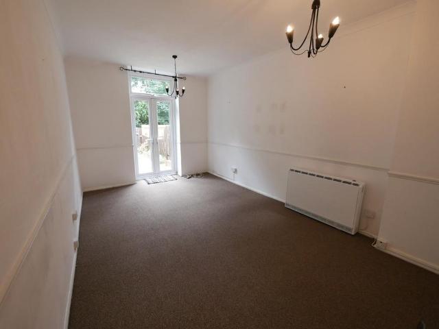 4 bedroom townhouse to rent