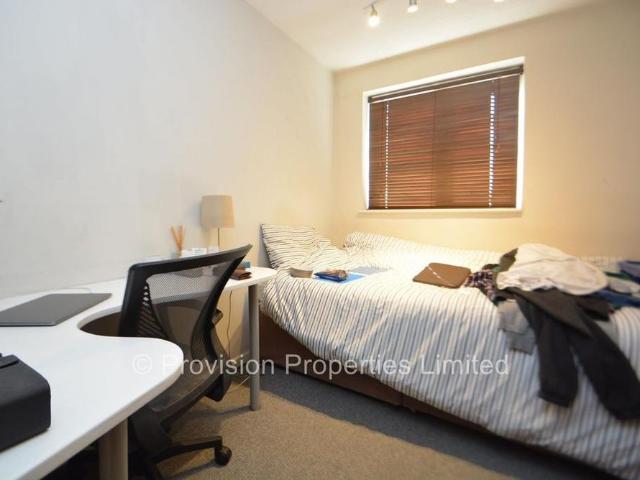 4 bedroom townhouse to rent