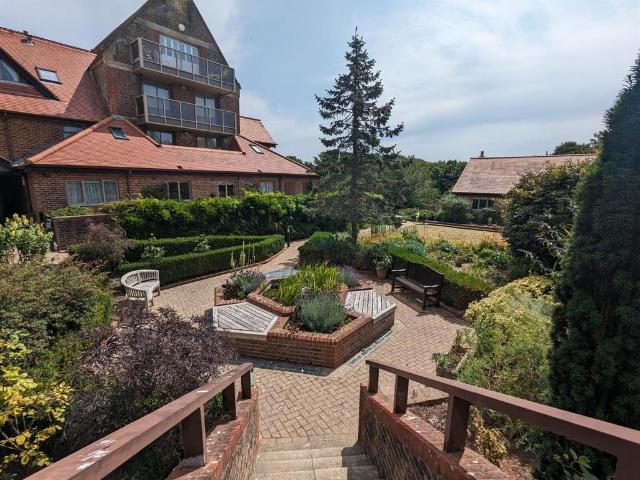 4 bedroom townhouse to rent
