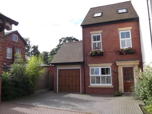 4 bedroom townhouse to rent