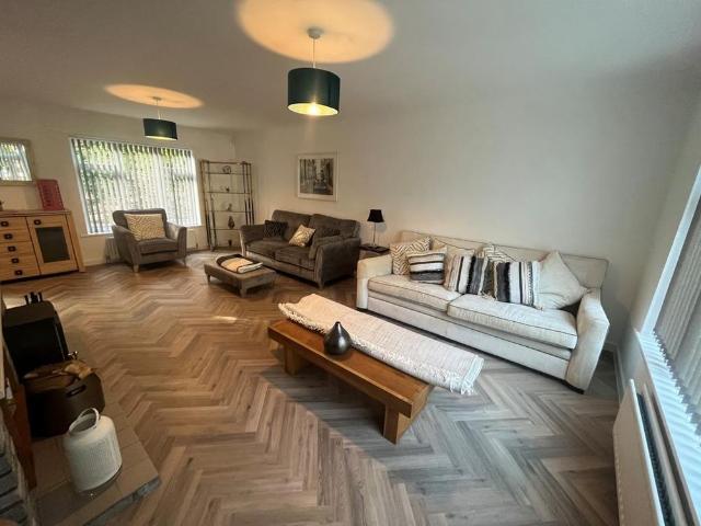 4 bedroom townhouse to rent