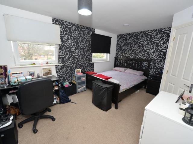 4 bedroom townhouse to rent