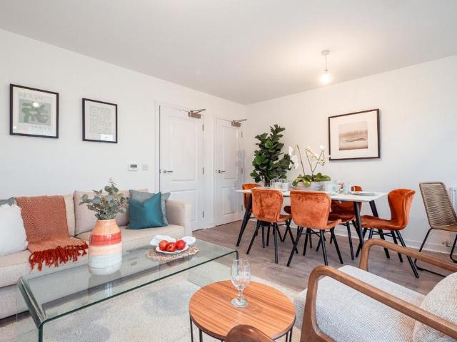 4 bedroom townhouse to rent