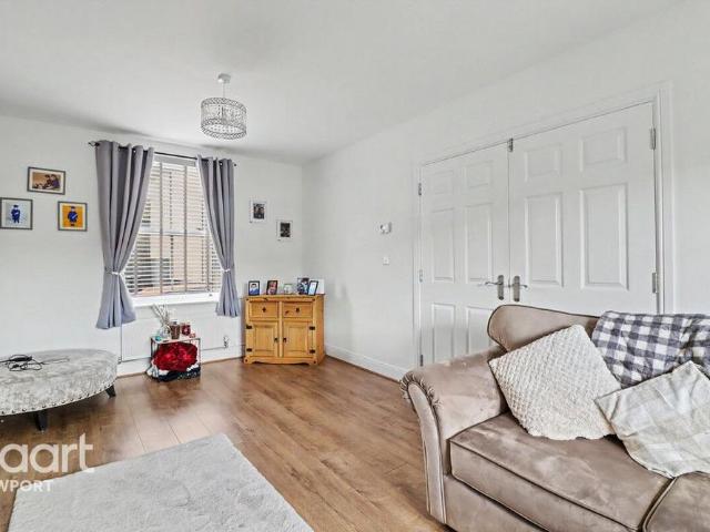 4 bedroom townhouse to rent