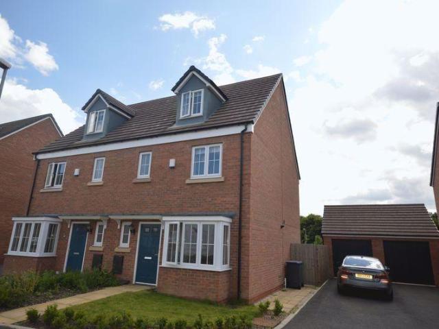 4 bedroom townhouse to rent