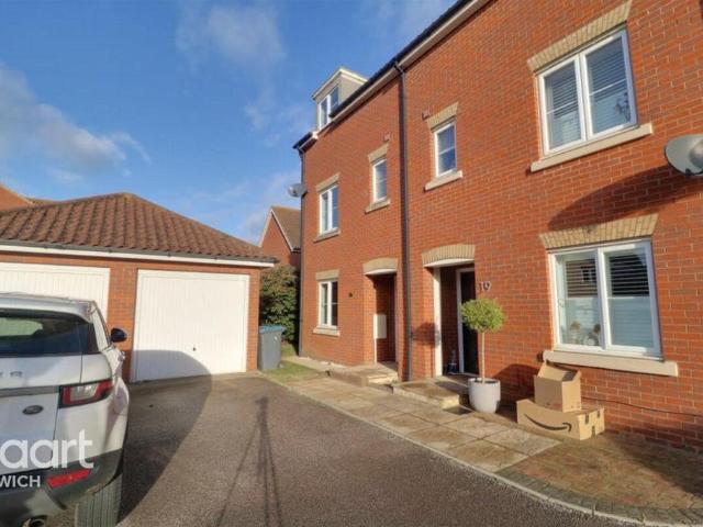 4 bedroom townhouse to rent