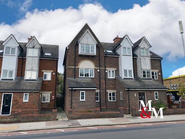 4 bedroom townhouse to rent