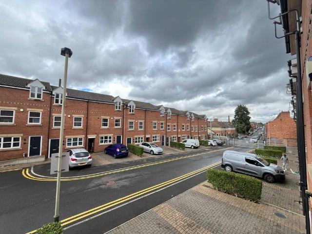 4 bedroom townhouse to rent