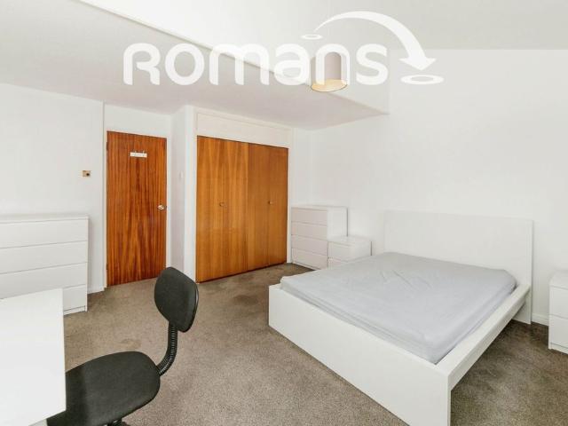 4 bedroom townhouse to rent