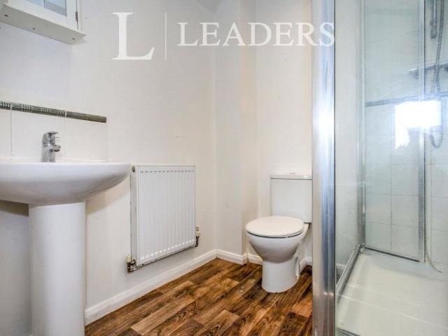 4 bedroom townhouse to rent Brentleigh Way, Stoke on Trent, Staffordshire, ST1