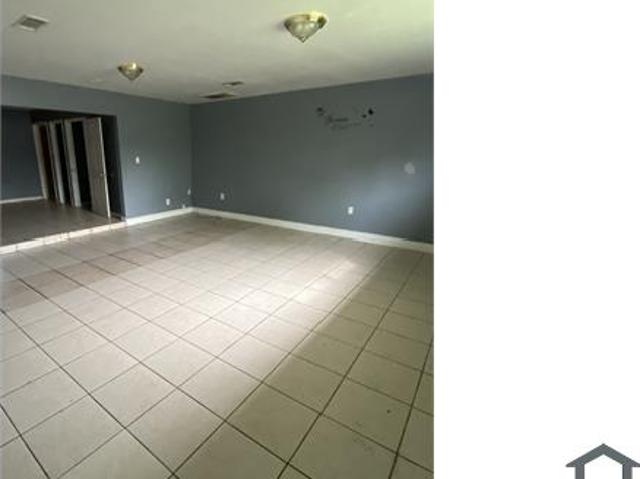 4 Bedroom Townhouse 7252 Yorktown Dr in New Orleans, LA 70127 | AffordableHousing. Com