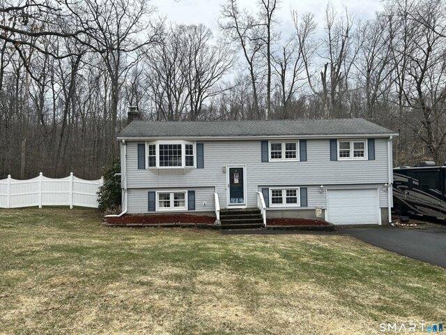 4 bedroom, Tolland CT 06084 102283483