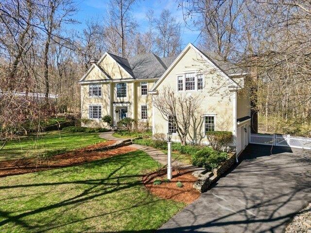 4 bedroom, Topsfield MA 01983 LS102343106