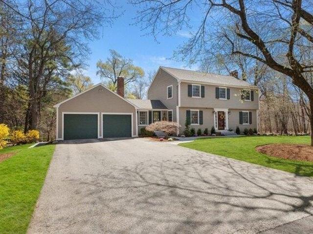 4 bedroom, Topsfield MA 01983 102155559