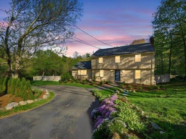 4 bedroom, Topsfield MA 01983 104411174